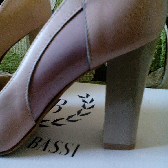 Federica Bassi | Shoes | Nib Federica Bassi Nude Pumps | Poshmark